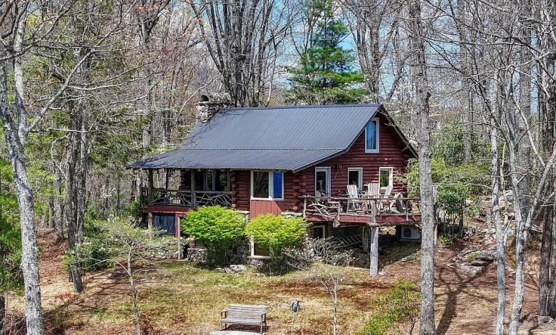 54-Acre Mountain Cabin Escape – STORY OF THE DAY